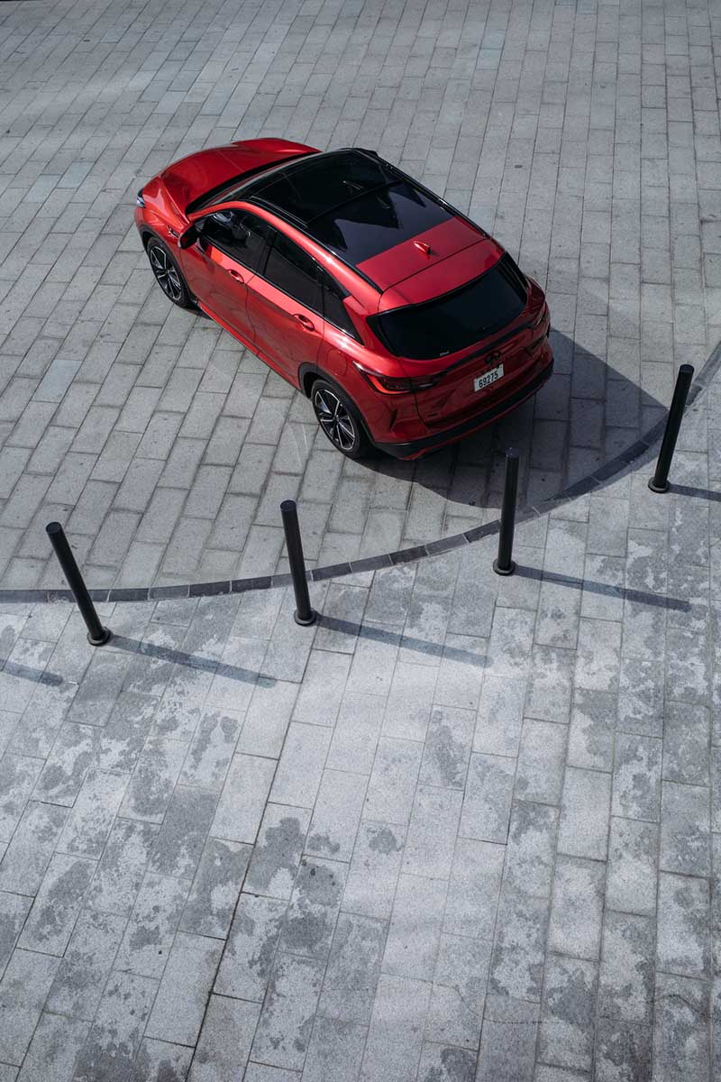 StriveME - إنفينيتي QX50 للعام 2024:الارتقاء بالفخامة والسلامة على الطريق